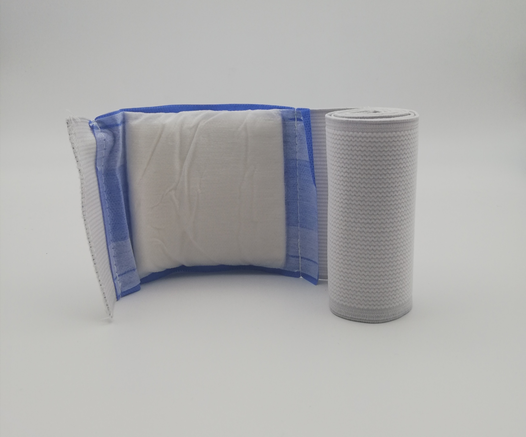 Pansement compressif avec bande agrippante / Réf. COHE003 - Médisoins